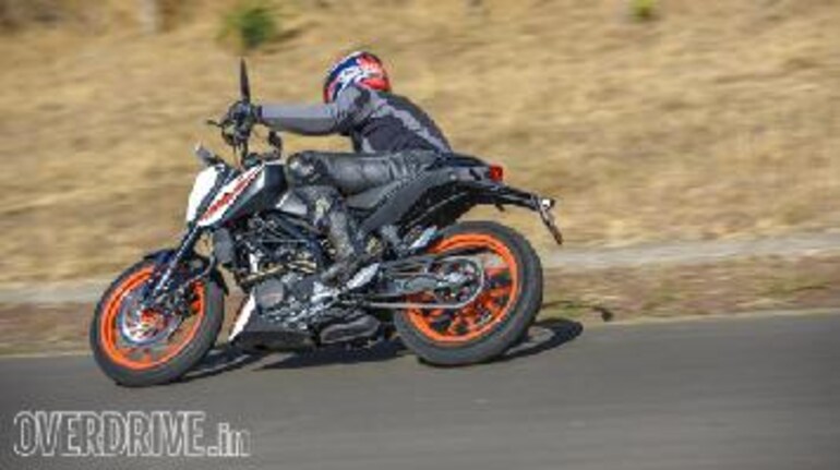 2017 KTM 200 Duke first ride review