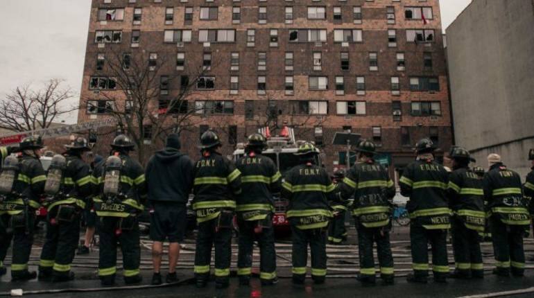 New York Fire: न्यूयॉर्क के अपार्टमेंट में लगी भीषण आग, 9 बच्चों सहित ...