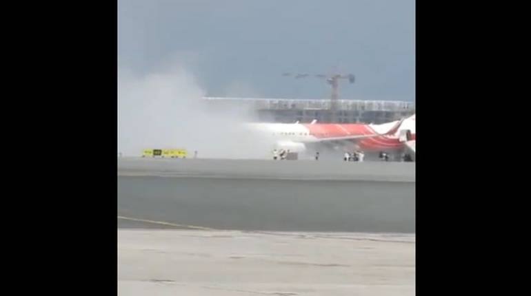 Air India Fire: मस्कट में रनवे पर एयर इंडिया की फ्लाइट में लगी भीषण आग ...