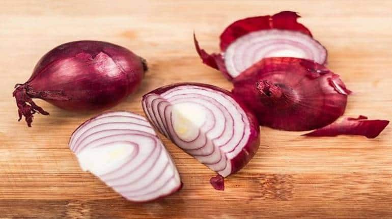 प्याज है सेहत के लिए रामबाण, कई बीमारियों की हो जाएगी छुट्टी - Onion ...