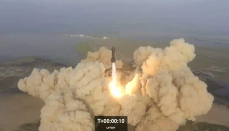 SpaceX Starship: उड़ान भरने के कुछ ही देर में फट गया स्टारशिप रॉकेट ...