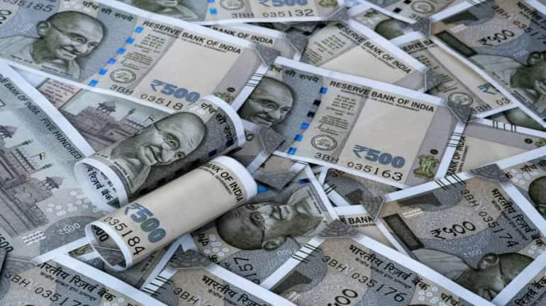 Currency Check: डॉलर के मुकाबले रुपये में गिरावट बढ़ी, 52 पैसे गिरा, 87 ...