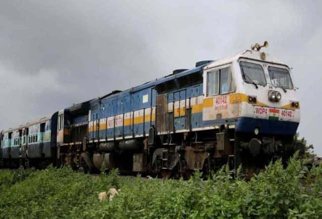 Indian Railways: क्या RAC टिकट पर कर सकते हैं सफर, कितनी मिलती है सीट ...