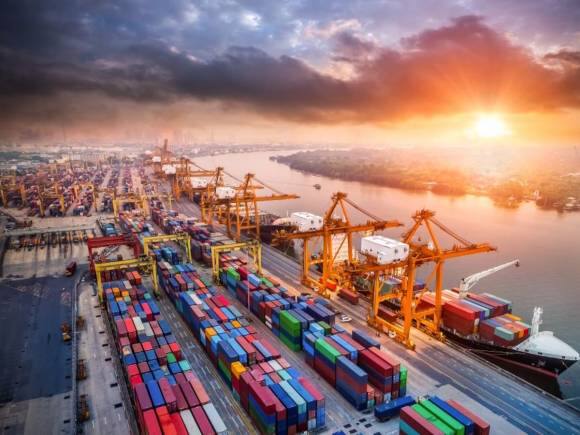 Adani Ports के शेयरों पर ब्रोकरेज बुलिश, बढ़ाया टारगेट प्राइस ...