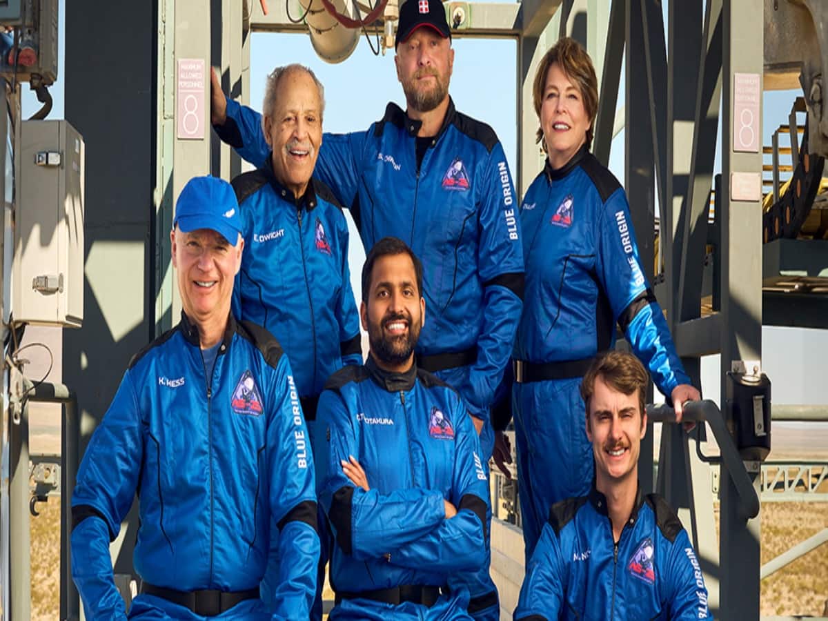 Jeff Bezos' Blue Origin Mission: 40 साल बाद अंतरिक्ष में पहुंचा कोई ...