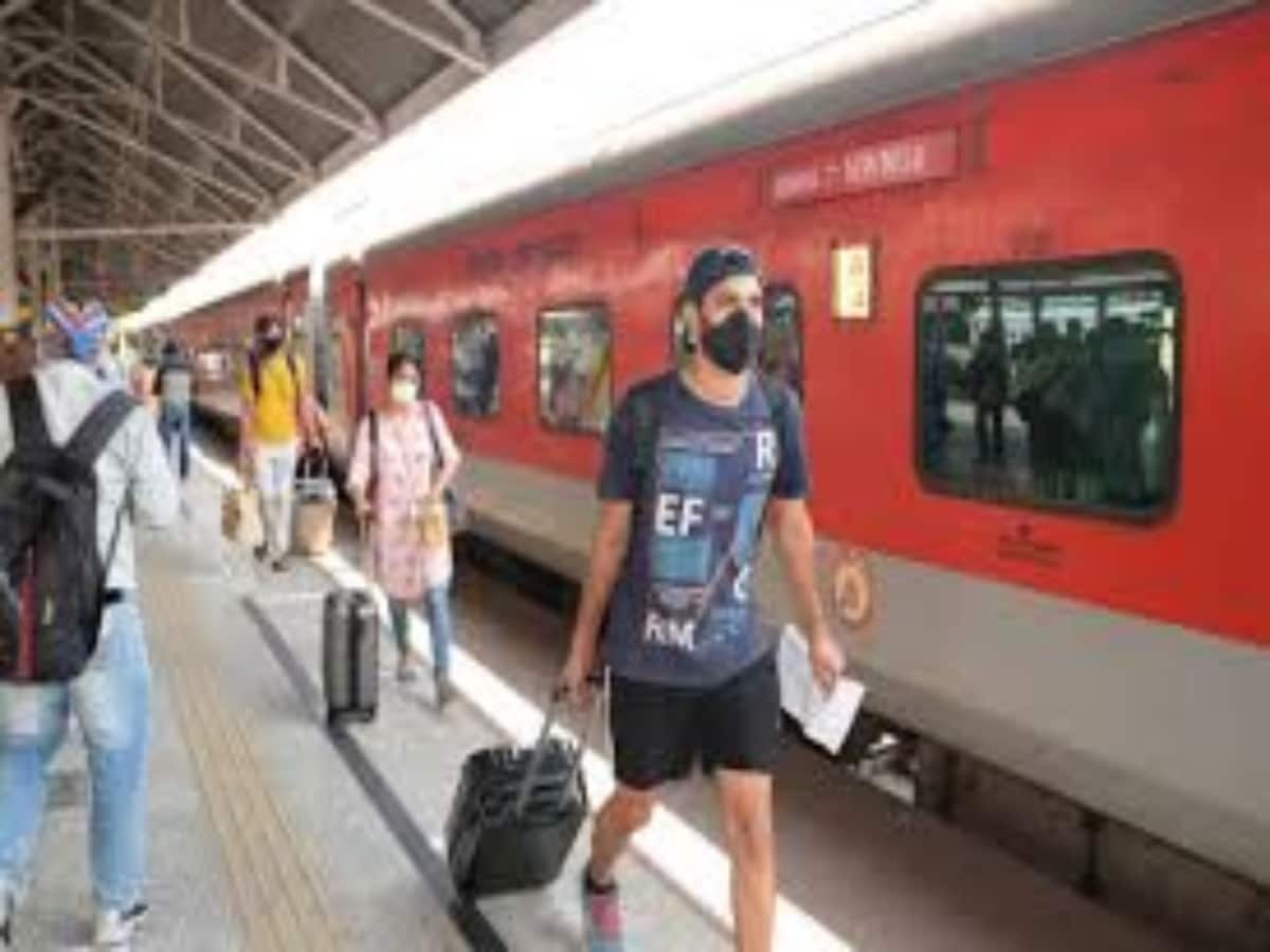 Train vs Flight: ₹30 लाख की सालाना सैलरी, फिर भी इस कारण इंजीनियर ने फ्लाईट की बजाय किया ट्रेन ...
