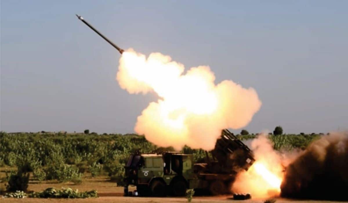 Pinaka Weapon System: भारत ने किया पिनाका का सफल परिक्षण, जानें कितना पॉवरफुल है ये रॉकेट सिस्टम ...