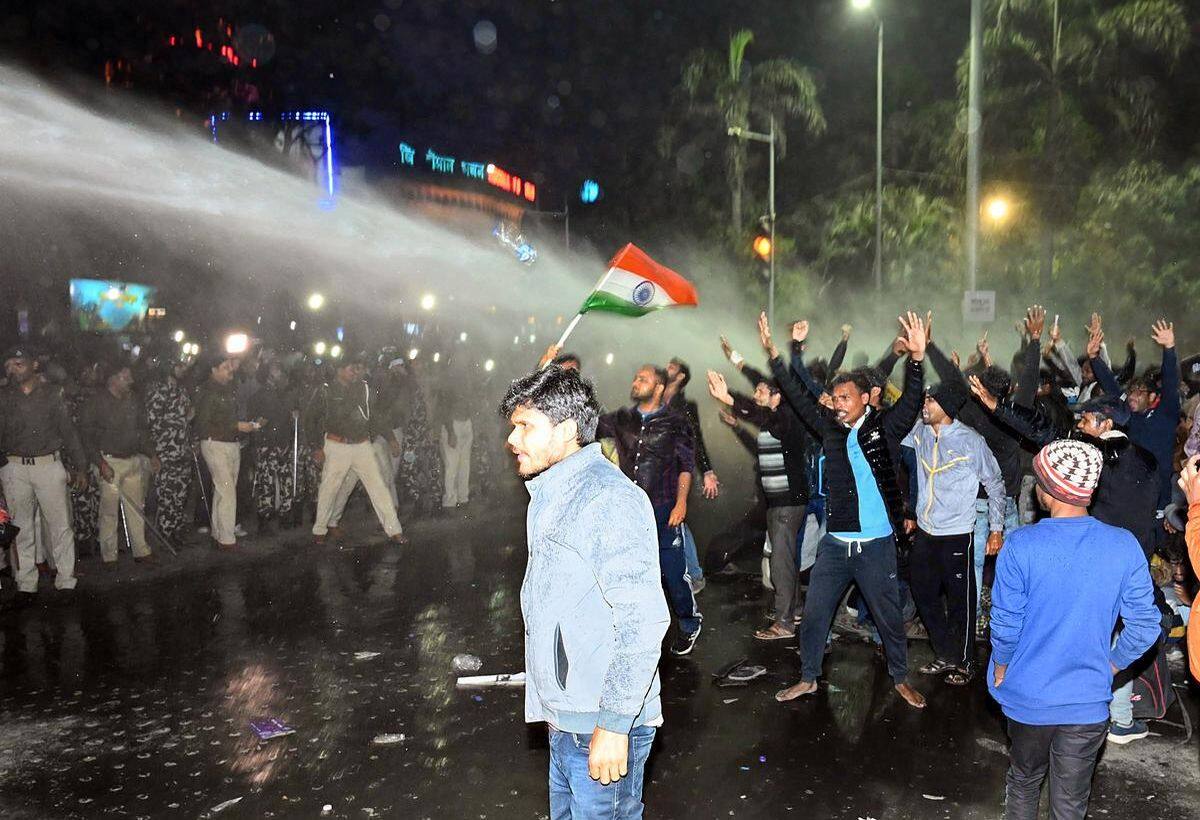 BPSC Student Protest: पटना में क्यों विरोध प्रदर्शन कर रहे हैं छात्र ...