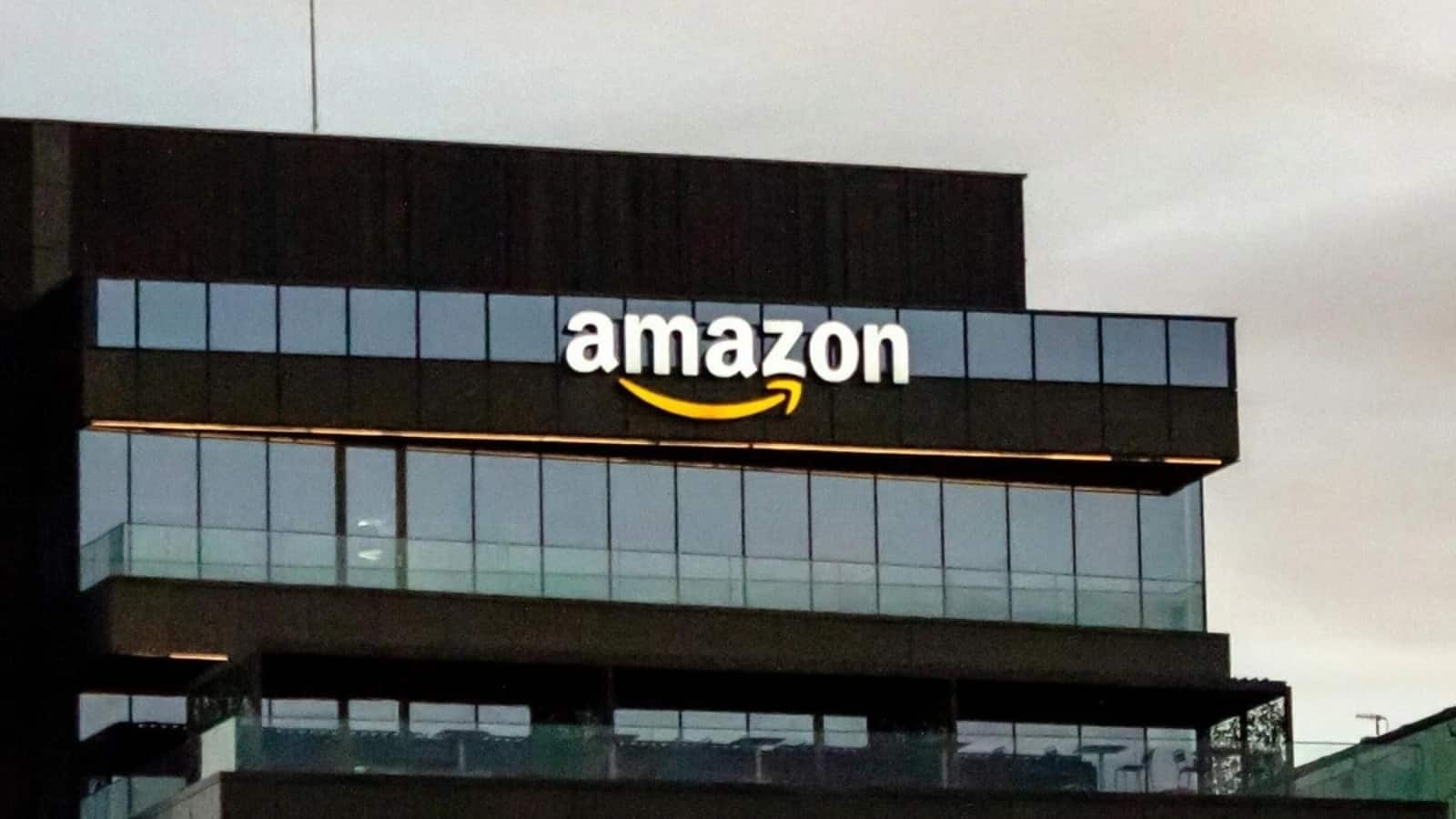 Amazon में AI की मार! AWS से 100 से ज्यादा कर्मचारियों की छुट्टी ...