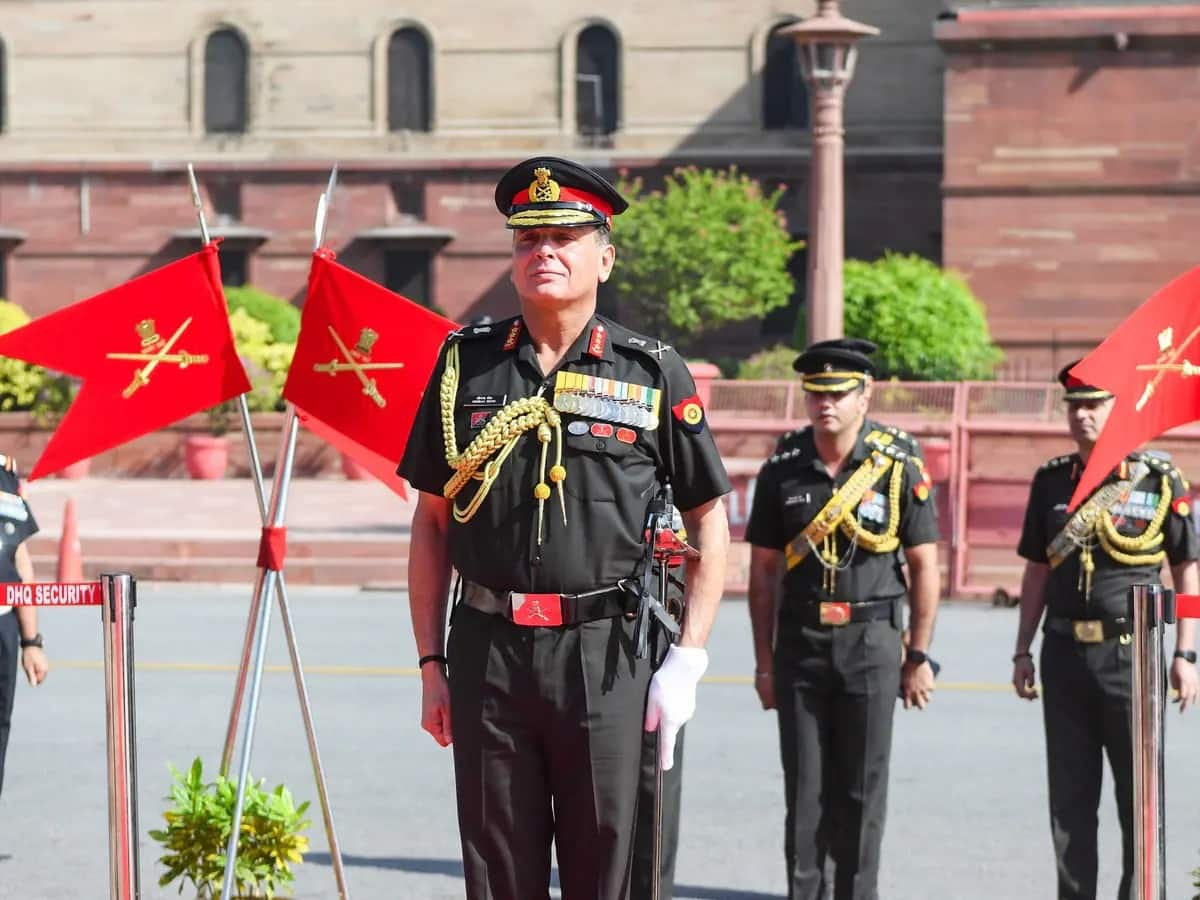 Lt Gen Dhiraj Seth: कौन हैं लेफ्टिनेंट जनरल धीरज सेठ? जो बनेंगे भारतीय ...