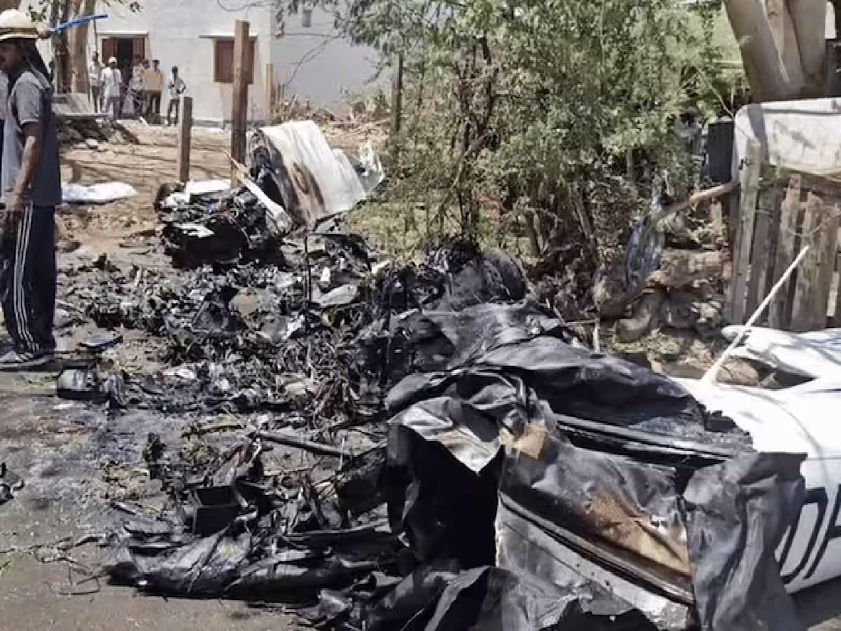 Amreli Plane Crash: અમરેલીમાં વિમાન અકસ્માતમાં દુર્ઘટનામાં 1 પાયલોટનું ...