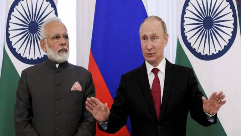 PM Modi meets Russian Prez Vladimir Putin, gets invitation for annual ...
