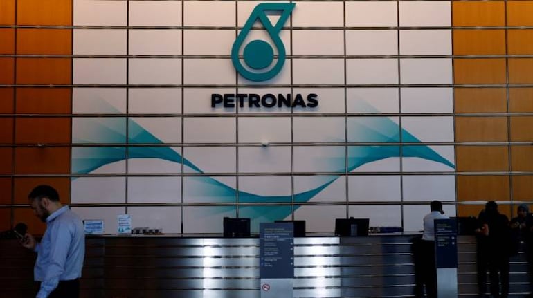 Malaysia's Petronas signs first term LNG supply deal in India