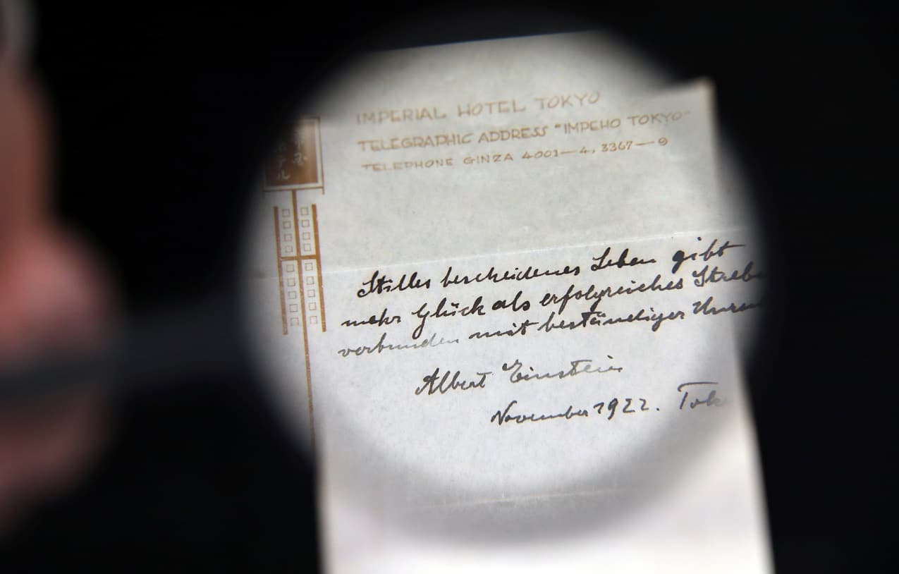 A note that Einstein gifted to a courier in 1922 is auctioned for Rs 10 ...