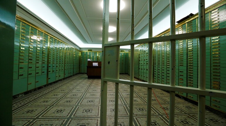 Hiring a bank locker? Here's a checklist of what you should know