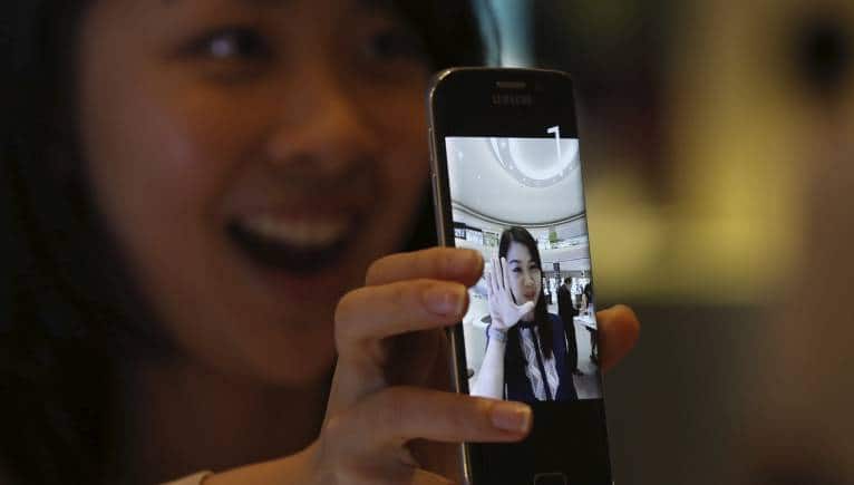 Scientists have come up with a solution to convert blurry snaps into ...
