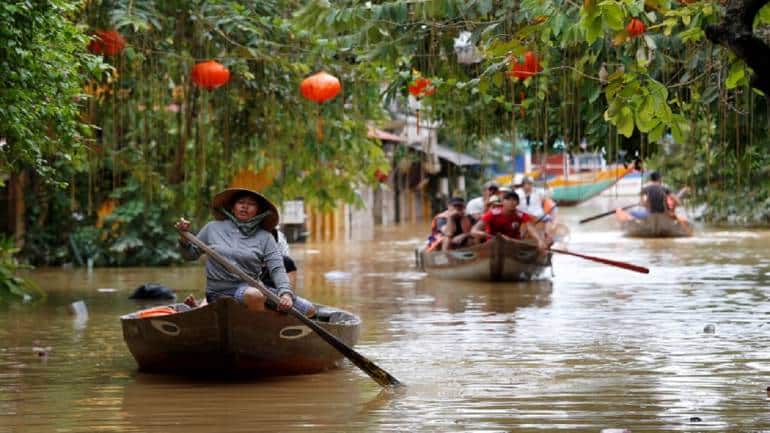 Vietnam escapes damage after typhoon takes heavy toll in Philippines ...
