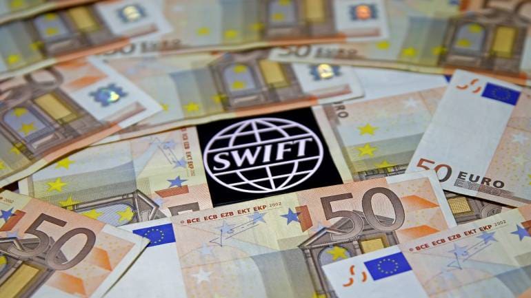 Banks must comply with 16 SWIFT security principles by December to ...