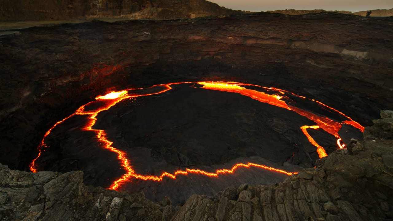 Most violent volcanoes in the world: Some spitting fire since 500,000 ...