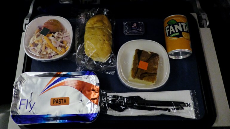 Is it safe to eat on the plane amid Covid-19 pandemic?