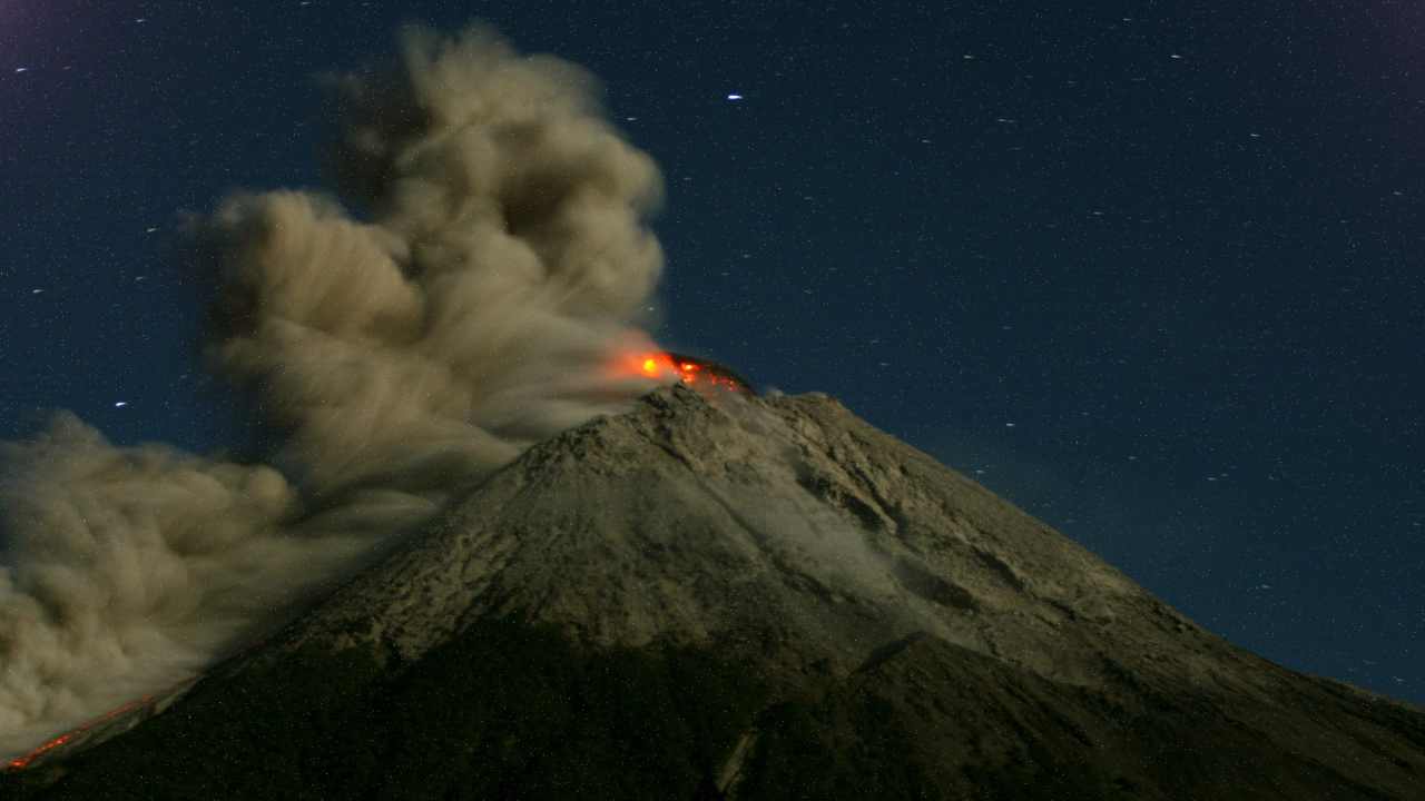 Most violent volcanoes in the world: Some spitting fire since 500,000 ...