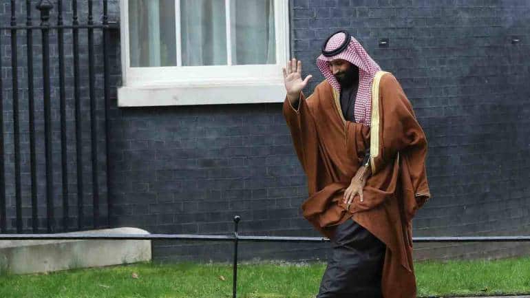 Pakistan gifts gold-plated assault rifle to Saudi Crown Prince