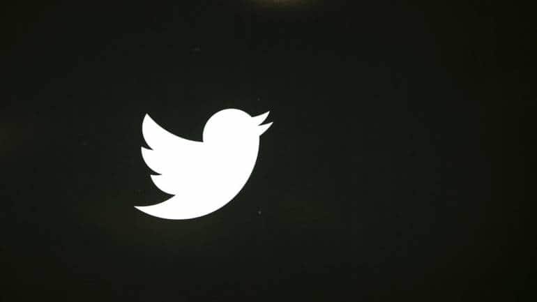 Twitter releases new dark mode for iOS app called Lights Out