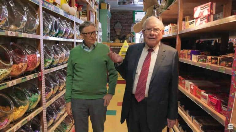 This is what happens when billionaires Warren Buffett and Bill Gates ...