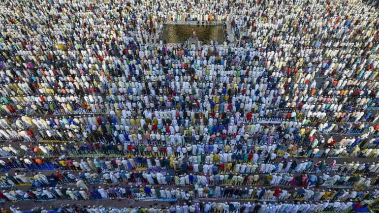 JK, Kerala to celebrate Eid on Sunday; rest of India on Monday
