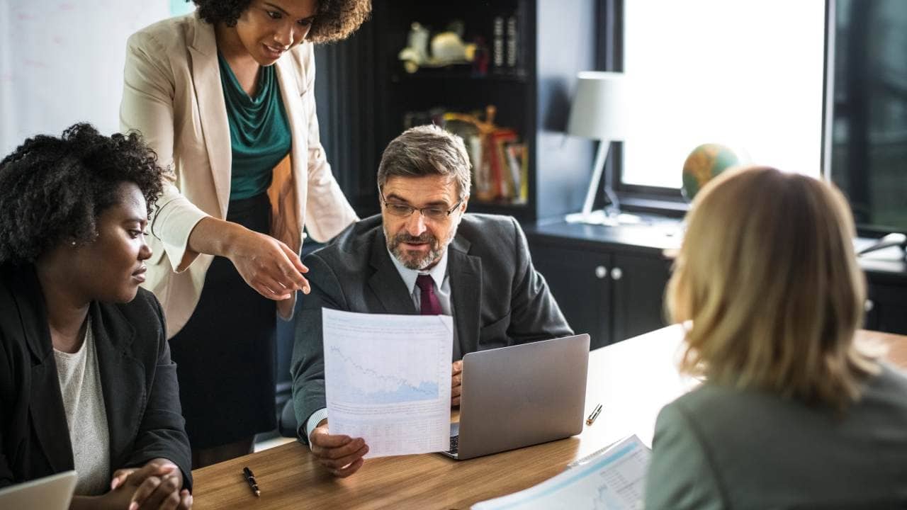 10 workplace issues that worry employees the most