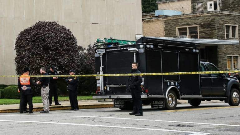 Gunman targeting Jews kills 11 in Pittsburgh synagogue
