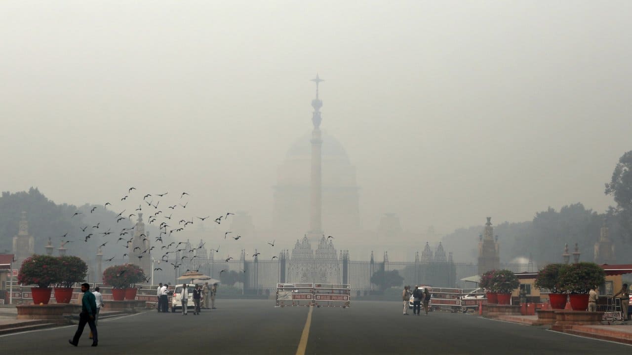 In pics: Delhi chokes under a blanket of smoke as pollution rises ...