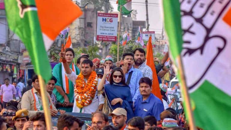 Actress Ameesha Patel surrenders before Ranchi court in cheque bounce case