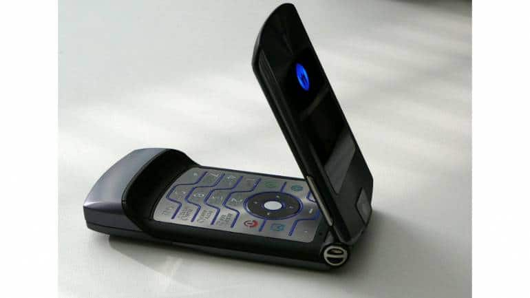 Motorola may bring back Moto Razr in foldable smartphone avatar
