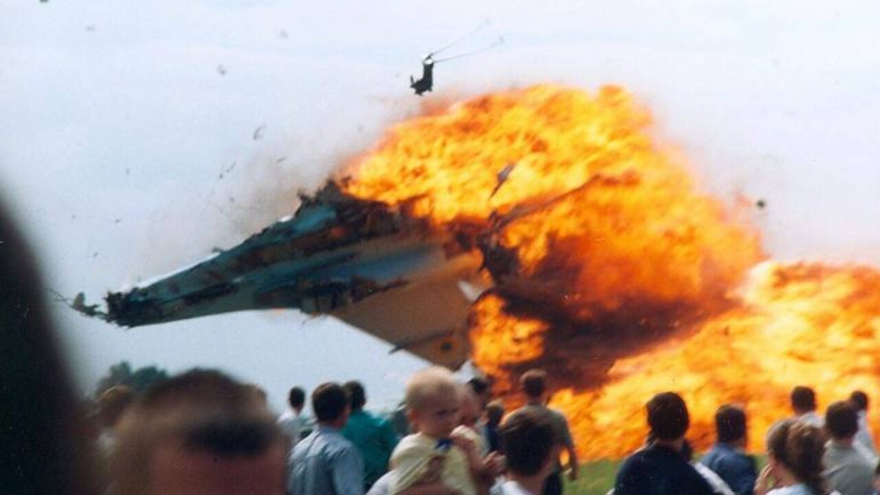 Air show tragedies: A look at deadly fighter jet crashes in history ...