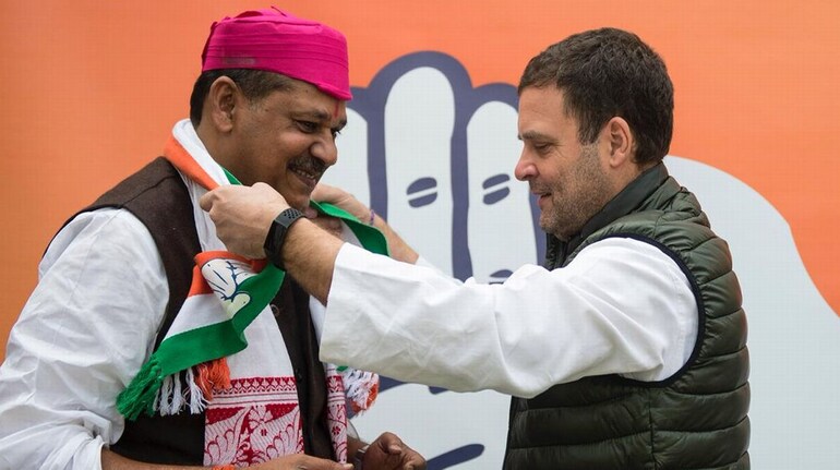 Cricketer-turned-politician Kirti Azad joins Congress