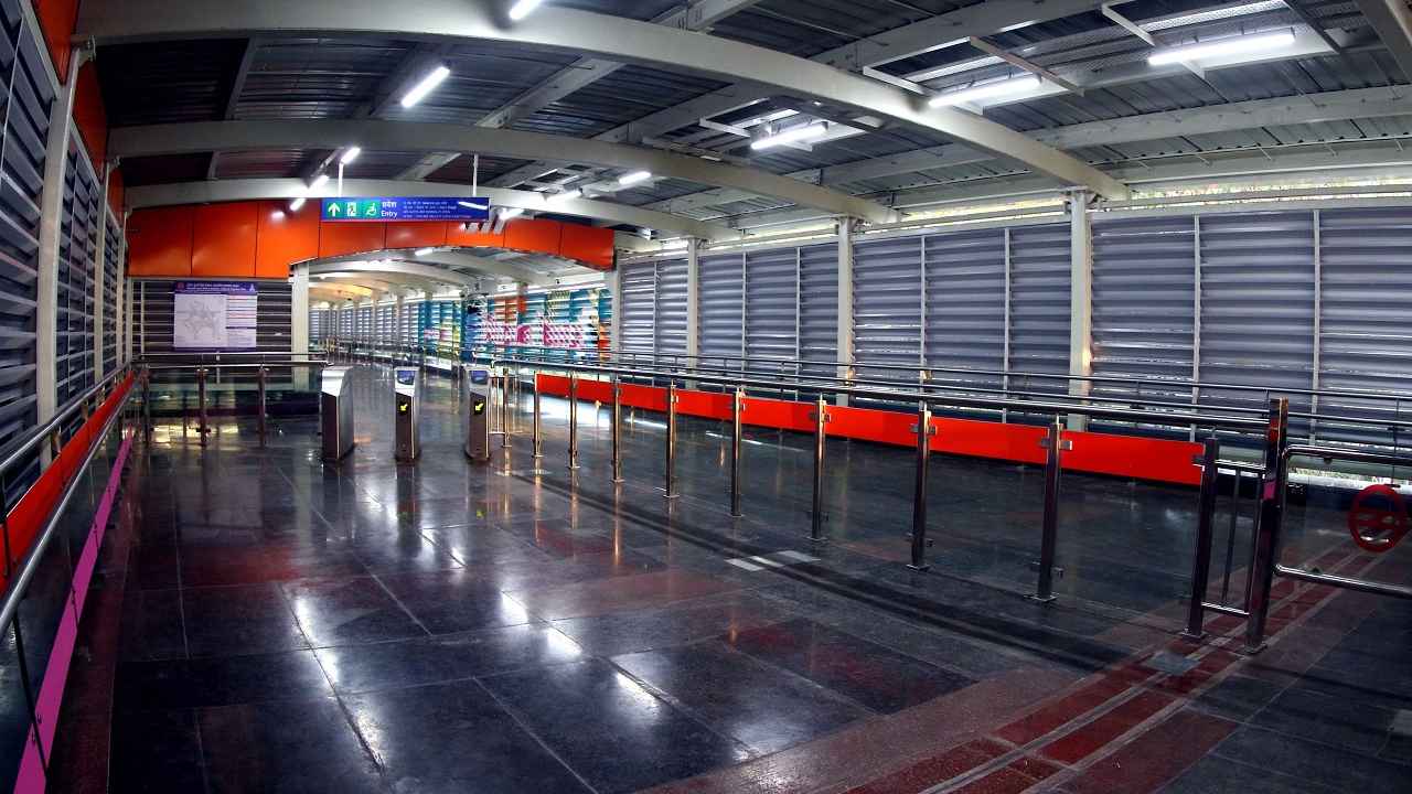 A look at Delhi Metro's newly-opened foot over bridge linking Airport ...