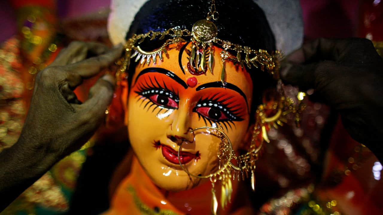 Navratri and Durga Puja celebrations: Here's how devotees painted the ...