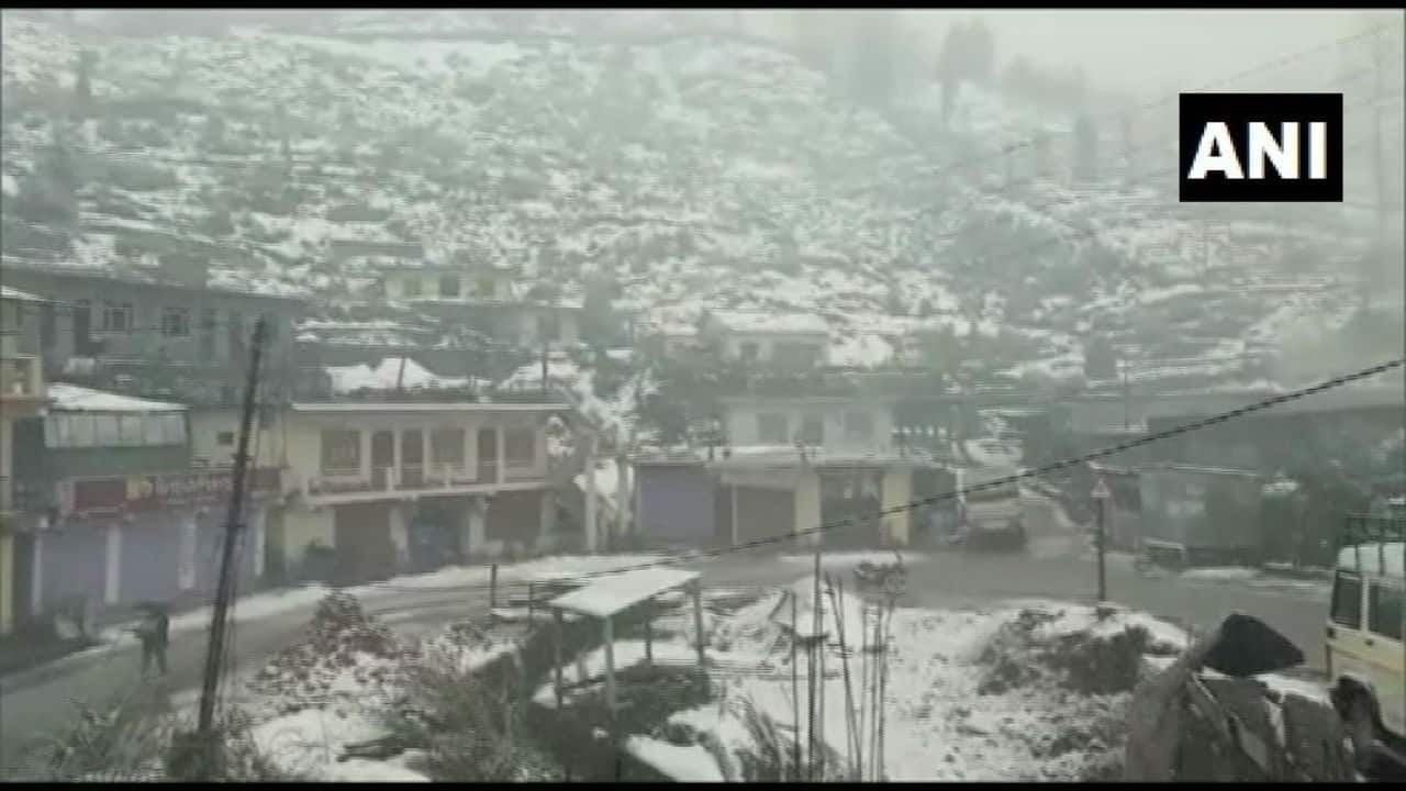 Stunning photos of snowfall in North India: Check out these exotic ...