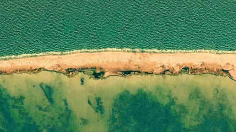 Google adds over 1,000 high-res wallpapers to its Earth View image ...