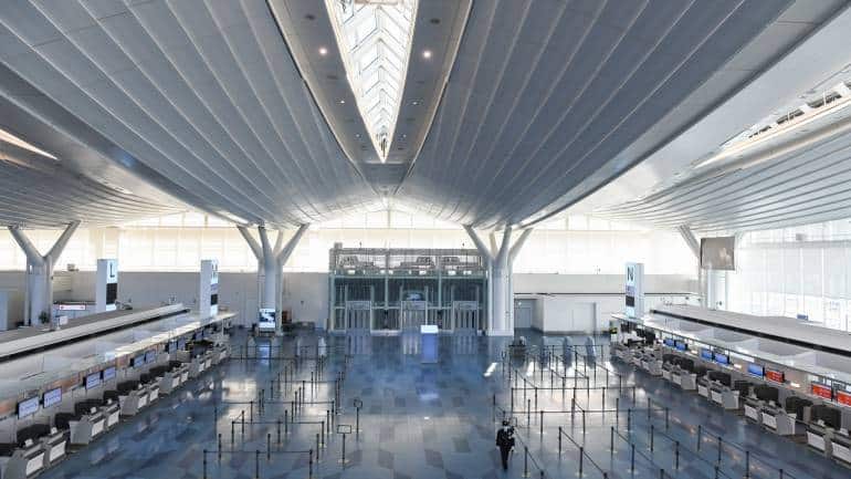 Runway reopens at Tokyo's Haneda airport after two planes bump into ...