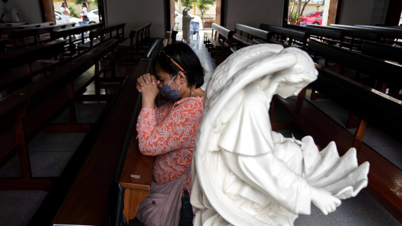 In Pics | World celebrates Easter under the shadow of coronavirus ...