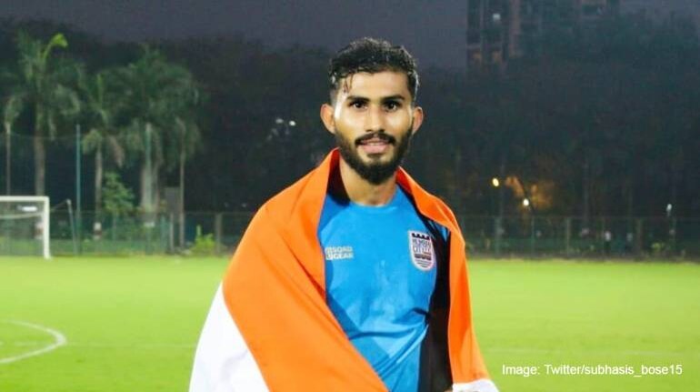 Coronavirus impact: ISL & India defender, Subhashish provides meals for ...