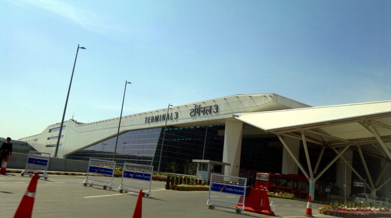 Delhi airport: Air traffic control system glitch delays over 800 ...