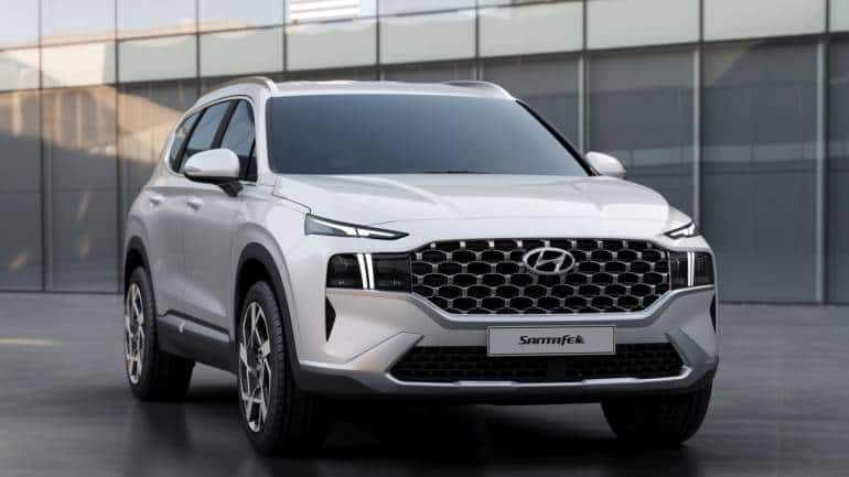 Hyundai unveils next-gen Santa Fe built on ‘Third Generation’ architecture
