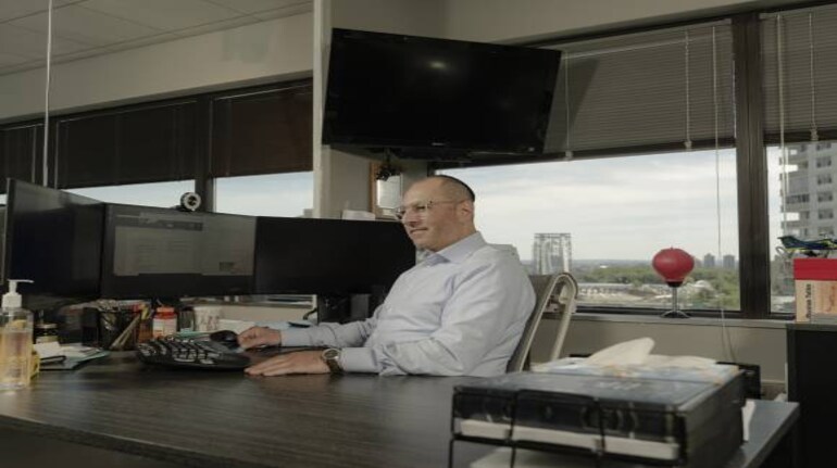 The tiny bank that got pandemic aid to 100,000 small businesses