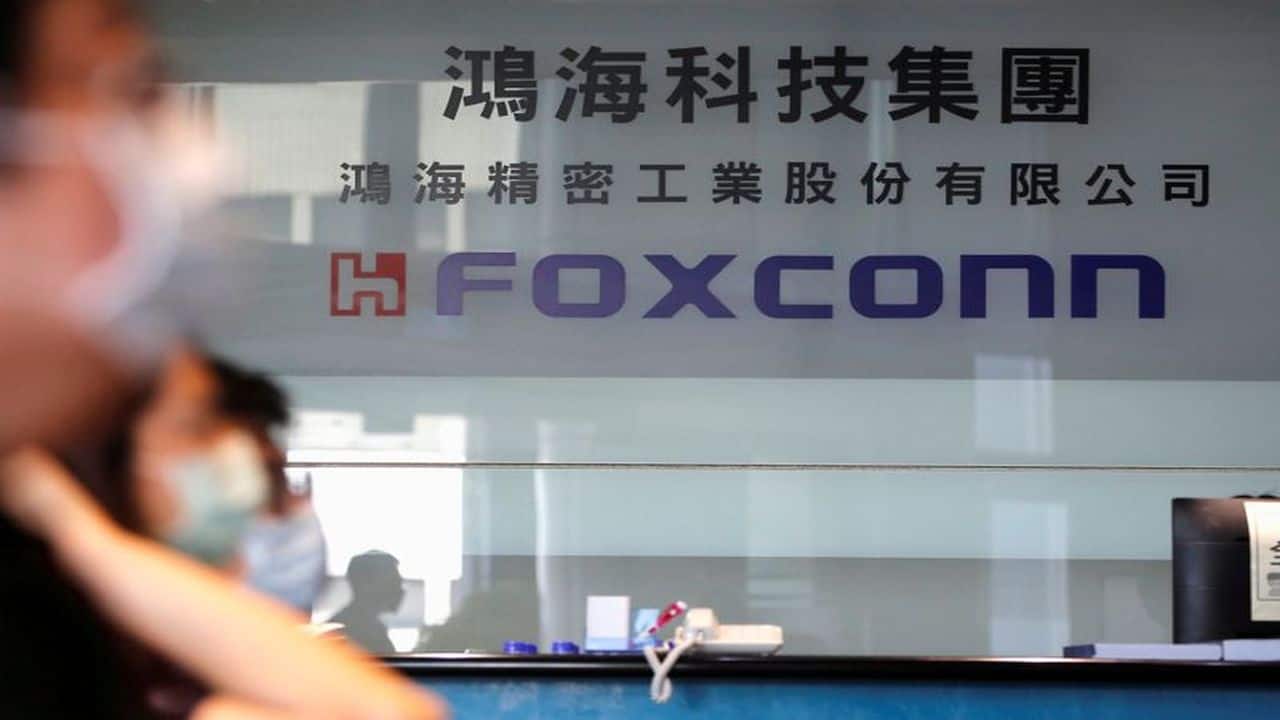 Foxconn working on plans to set up battery energy storage system unit ...