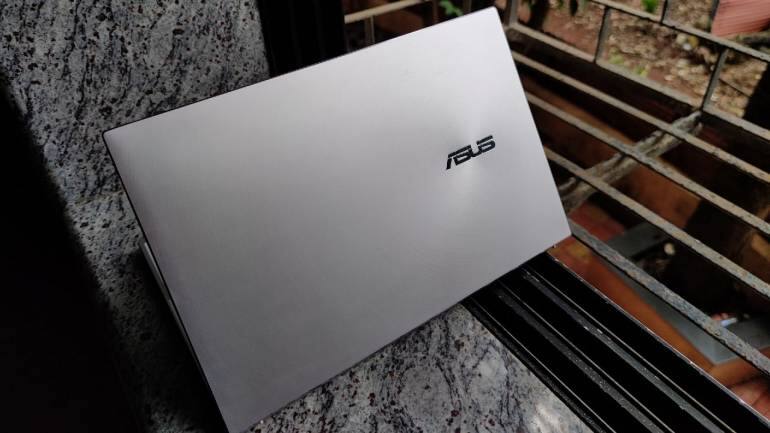 Asus ZenBook 13 (UX325) Review: An ultra-competitive ultrabook designed ...
