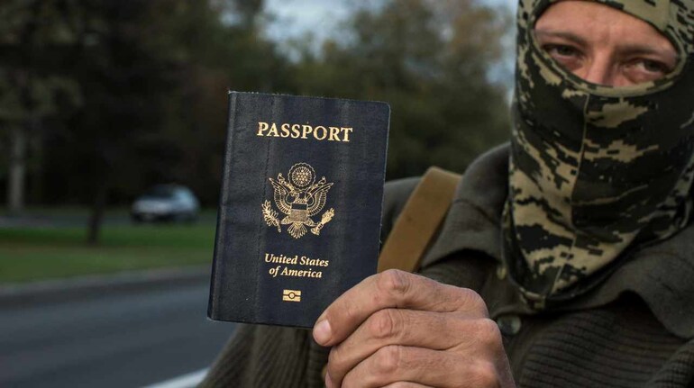 Why thousands of Americans are giving up their citizenship ...