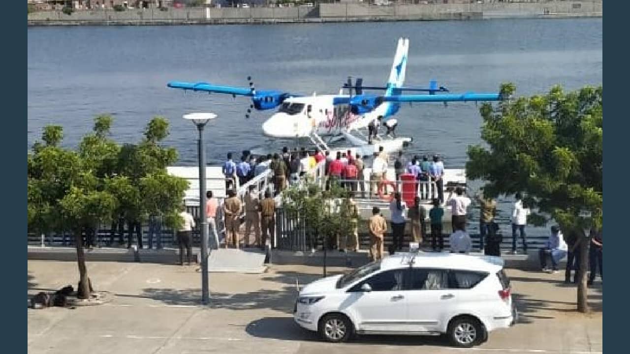 First-of-its-kind seaplane to connect Sabarmati with Statue of Unity ...